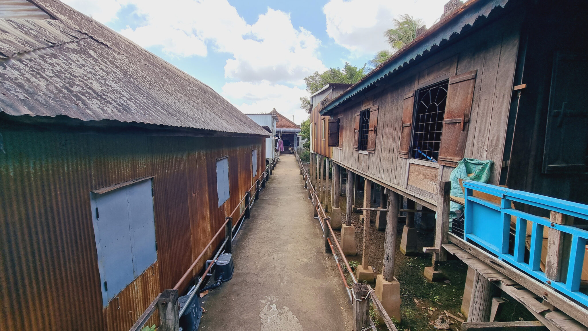 FISH FARM-CHAM VILLAGE-BORDER CANAL - aldentravel